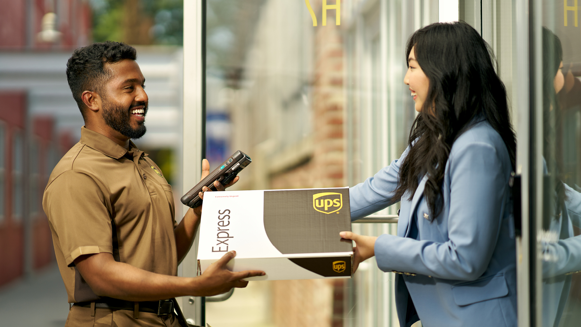 3 ways UPS helps businesses navigate global trade and tariffs